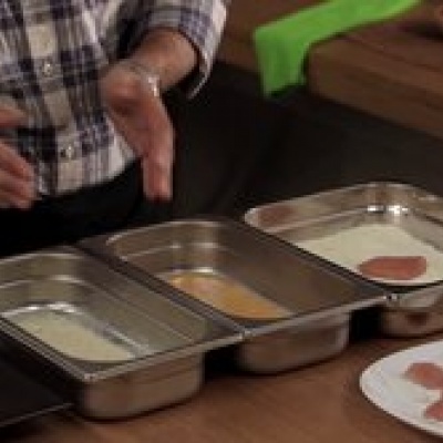 Breading procedure: how to get a nice crust on foods | Yiannis Lucacos
